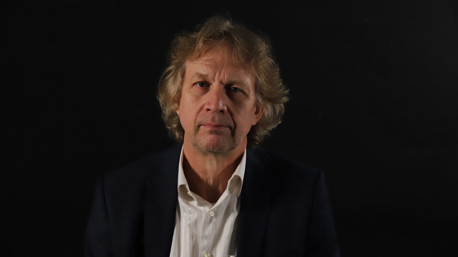 Prof. Dr. Alexander van Eck’in Yeni Kitabı “Gouda Windows” Yayımlandı ...